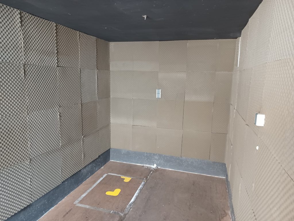 KONTENER MORSKI 20 DV DODATKOWE DRZWI, IZOLACJA AKUSTYCZNA, WENTYLACJA ...