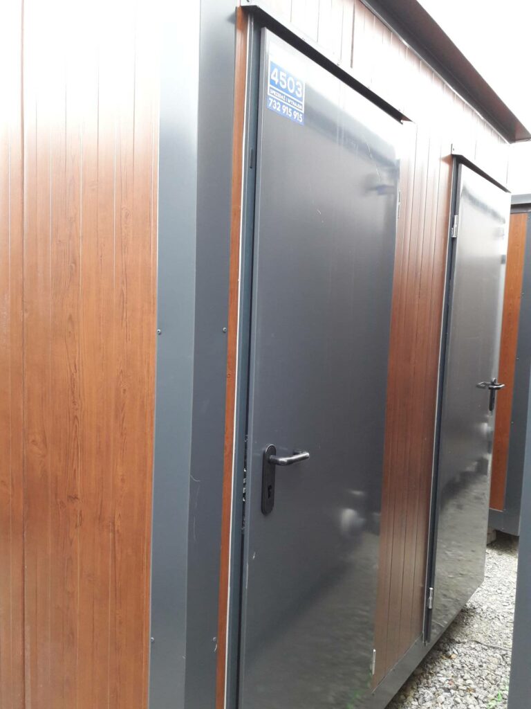 KONTENER SANITARNY PODWÓJNY 2 KABINY + PISUAR 243x174x246 ...