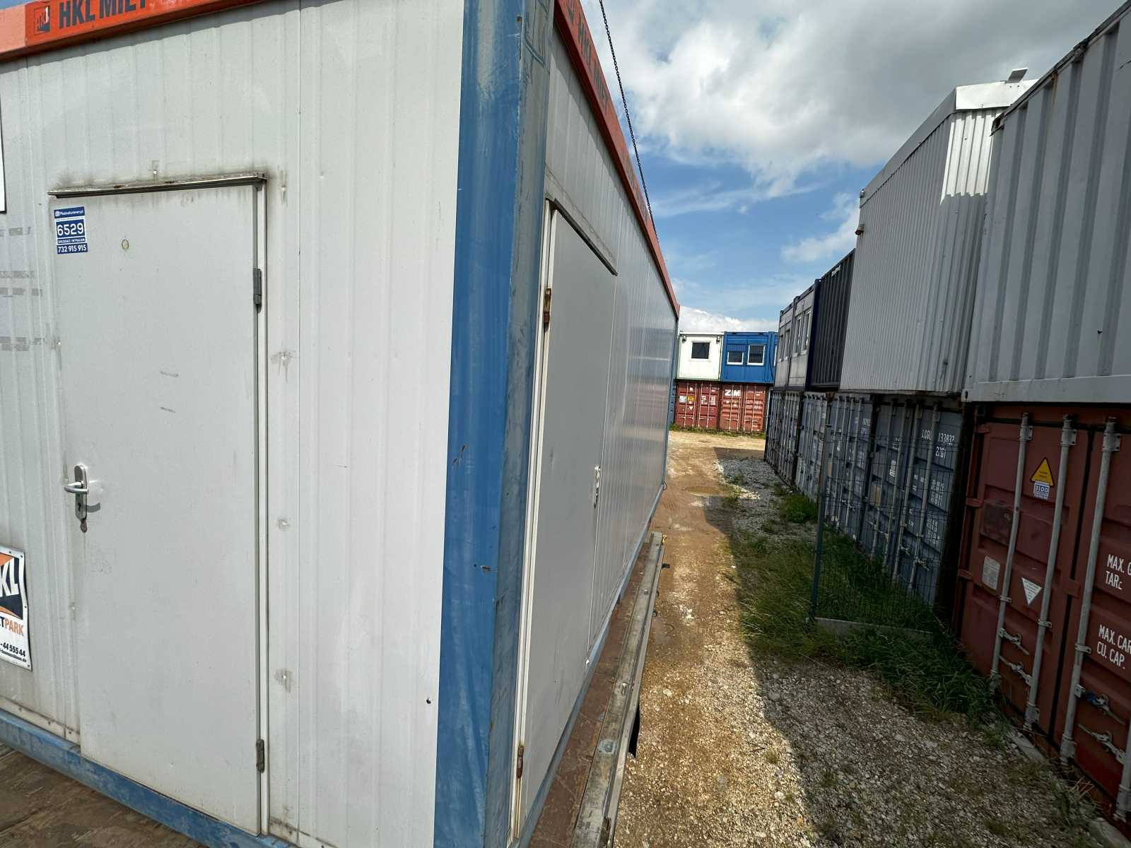 KONTENER BIUROWY CONTAINEX 2,5x6 - POŁOWA DUO OPEN SPACE ...